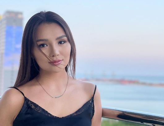 Үзэсгэлэнт Аригийн АЗ ЖАРГАЛТАЙ гэр бүл – Seen.MN