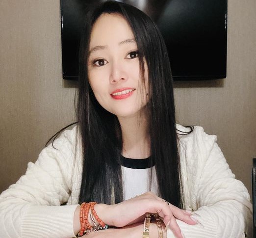 Солонгон аашт: Дэлгэрмөрөн гуай чам шиг ийм мал эцгийг энэ яваа насандаа хараагүй юм байна – Seen.MN