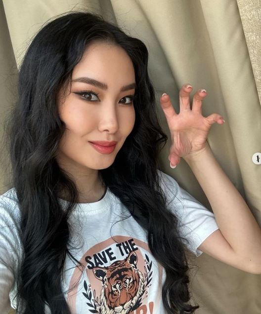 “Барыг аваръя” аяны элч төлөөлөгч болсон Б.Болорын сүүлийн үеийн зургаас – Seen.MN